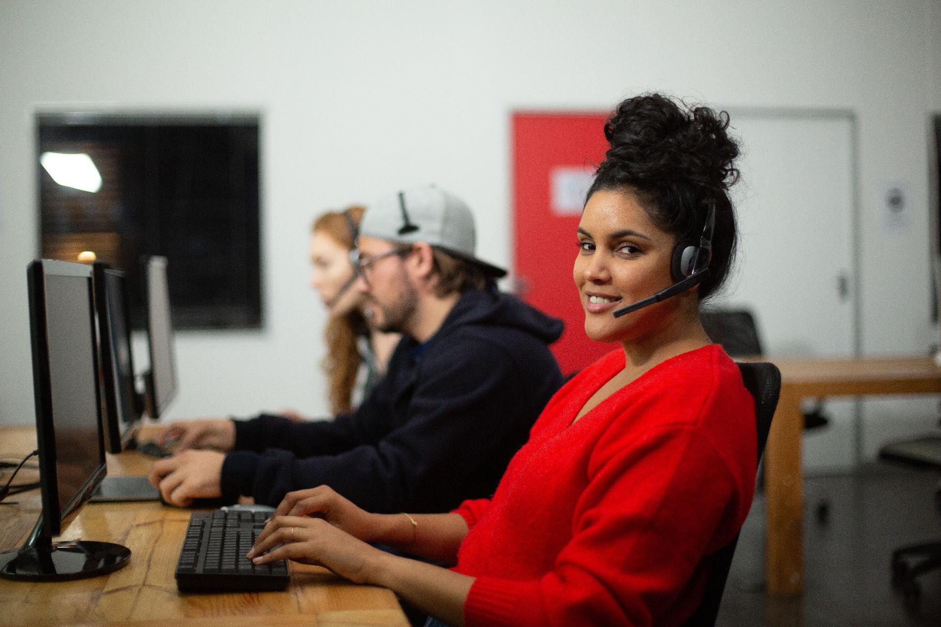 What is the Difference between Call Centers and BPOs? • IIA