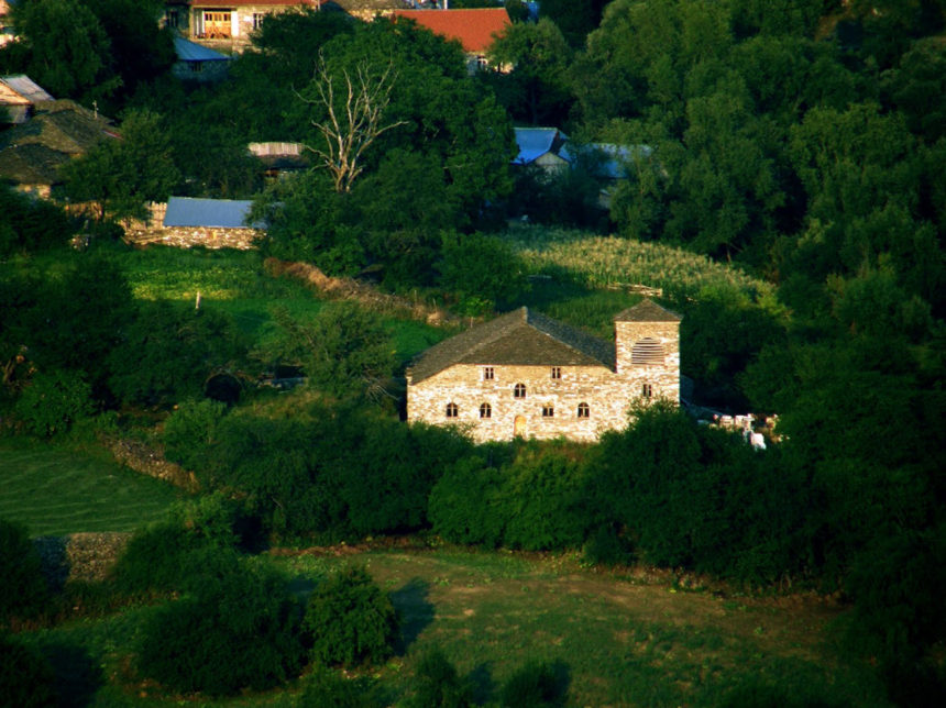 Grabova, the village of Ancient Bridges and Old Roads • IIA